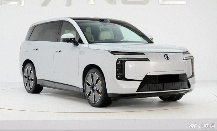 大6座SUV腾势N8L上市，车长5200mm，2+2+2座椅，纯电续航230km__财经头条__新浪财经