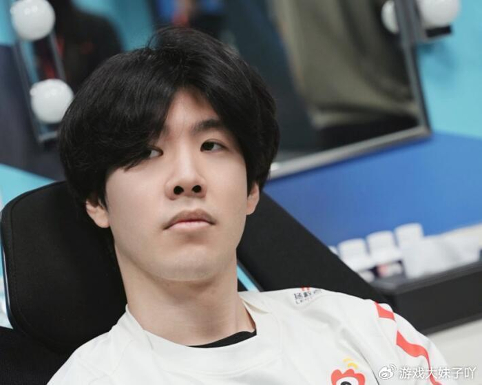 theshy数据并不丢人，被单杀榜排名第四，第一名是AD选手