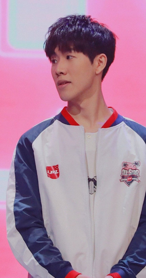 四年前的今天：TheShy首次身披iG队服登上赛场