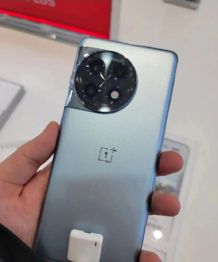 预算3K左右，Redmi K60对比一加Ace2怎么耍？三个维度对比！__财经头条__新浪财经