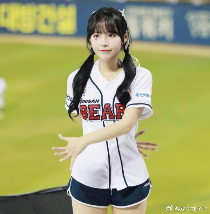 Oner成为新晋小舅子，亲姐姐再次发布新照片，这颜值堪称一线明星|Oner|小舅子|赛区_新浪新闻