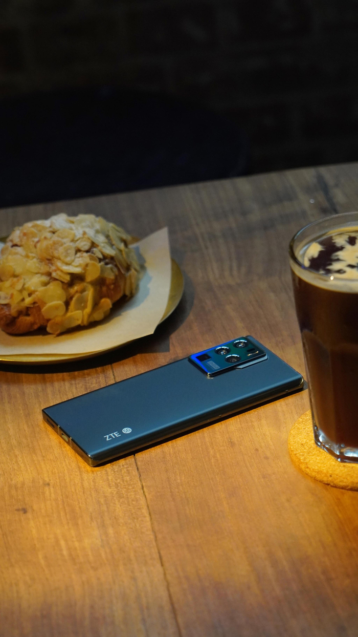 乘风破浪，三主摄颠覆你以往的想象，中兴Axon30 Ultra 体验__财经头条__新浪财经