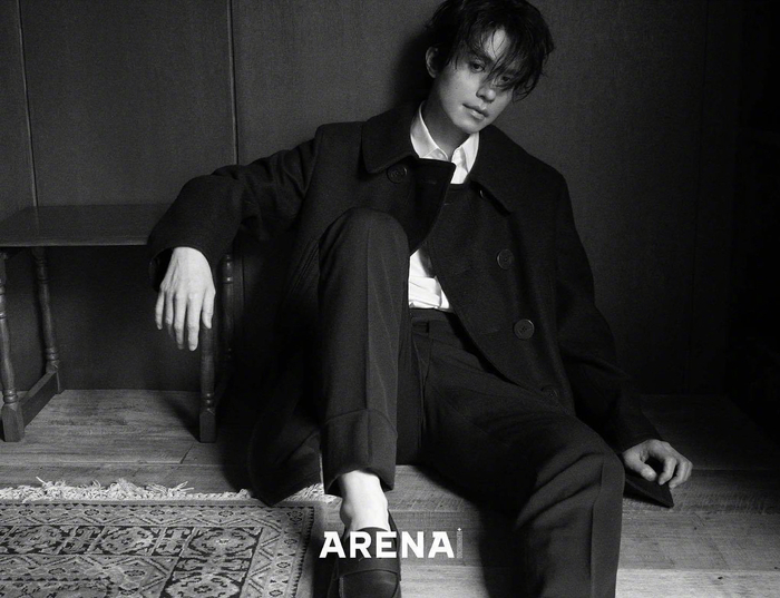 李栋旭身穿 LoroPiana登上Arena Homme+ 2023年9月刊封面……__财经头条__新浪财经