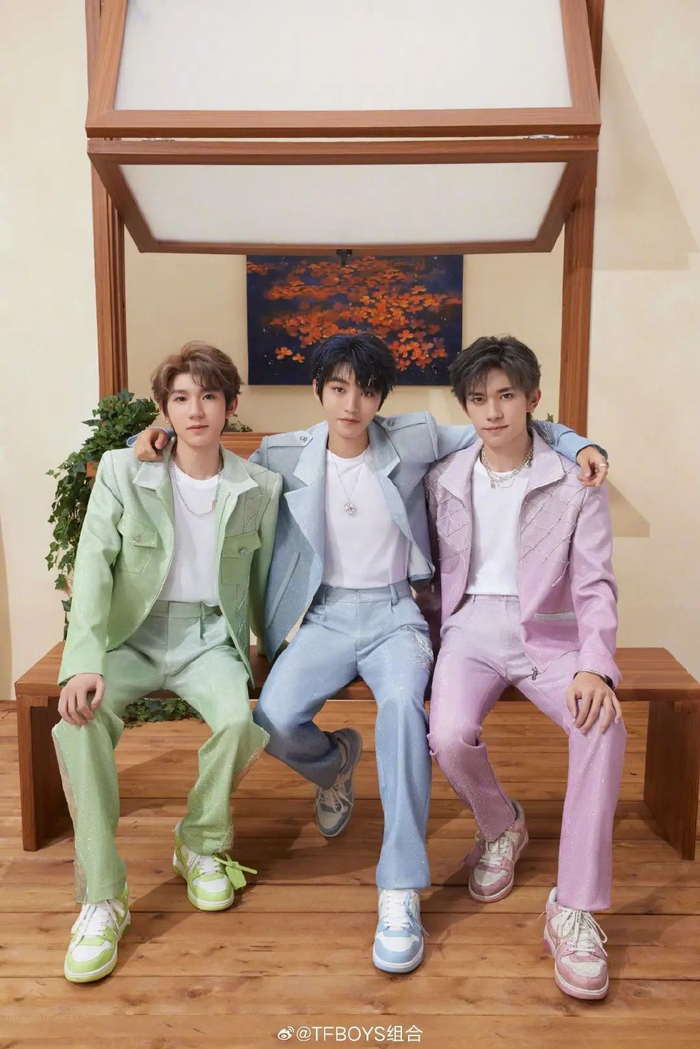 陈牧驰凉了？杨紫瘟？Lisa钓金龟婿？TFBOYS续约？金莎合赚快钱？|TFBOYS|金莎|杨紫_新浪新闻