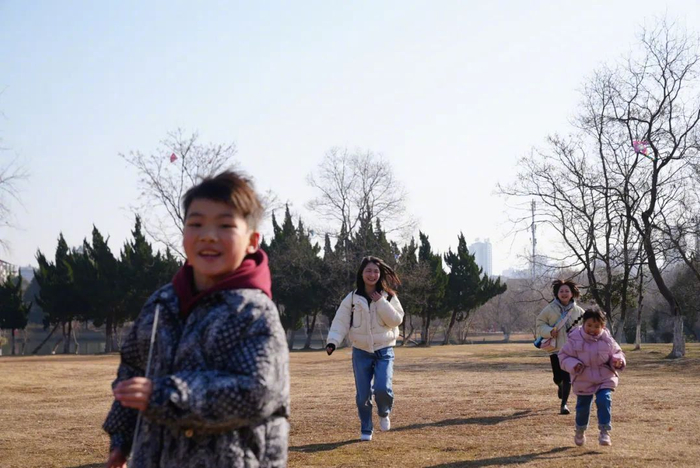 2个闺蜜离婚后，同居养娃：更幸福了