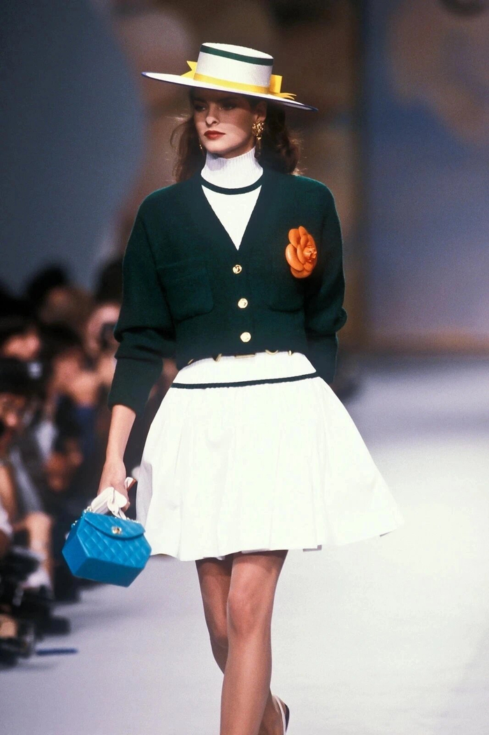 审美提升｜来看看Chanel 1988年的春季秀场👜……