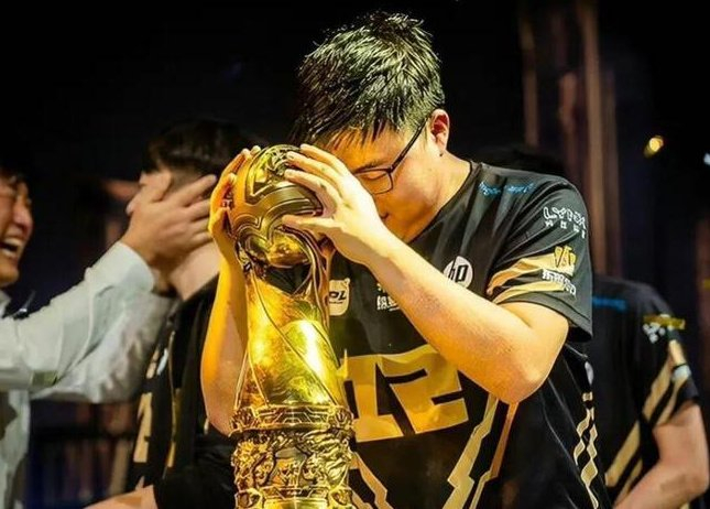 Doinb证实RNG被收购，Uzi和小明有可能加入，MLXG也有望回归__财经头条__新浪财经