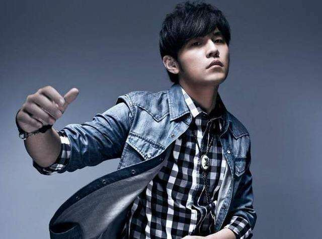 华语乐坛拥有10首以上原创代表作的歌手，大概只有这7位