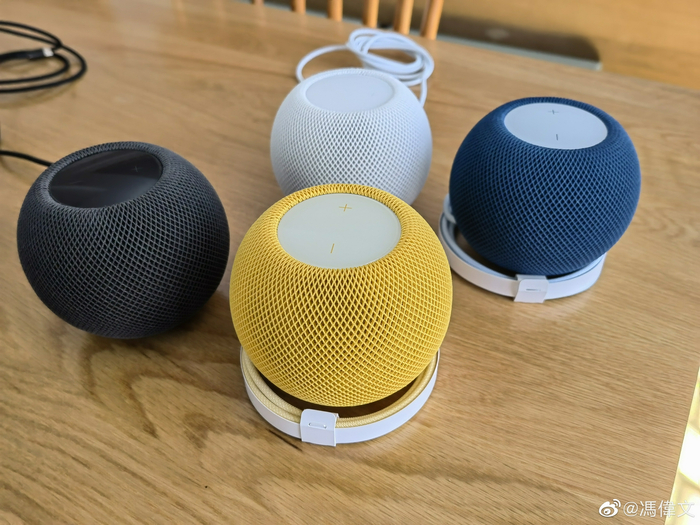 🤫终于到齐了，4 个 HomePod mini 和 1 个 HomePod……