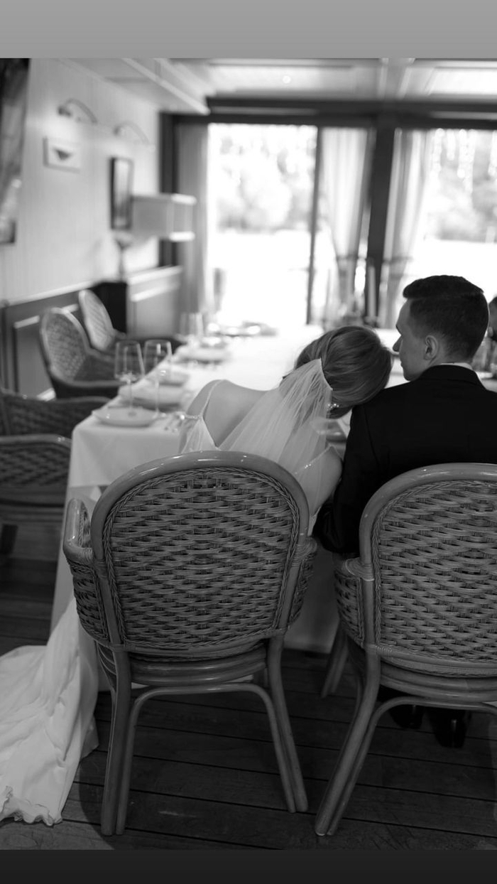 情场得意！22岁的interz宣布与妻子anastasia完婚……