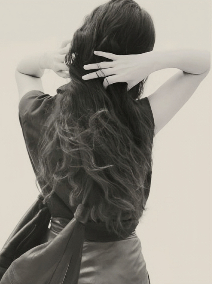 Sarah-Linh Tran x EMAGAZINE 2月刊……__财经头条__新浪财经