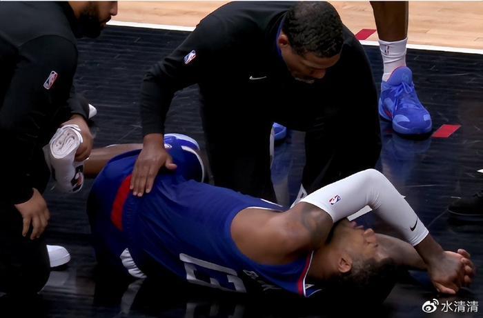 突发！保罗乔治右膝反关节“重伤”，四画面回放具体过程|重伤|四画面|保罗乔治_新浪新闻