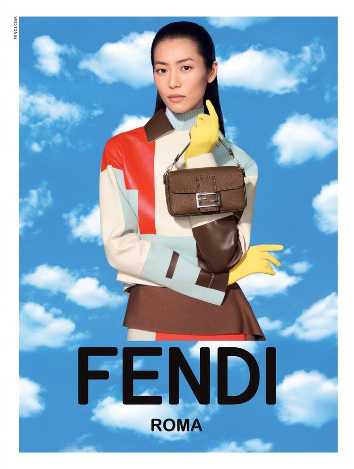 开年，相继拿下了Bottega Veneta、VERSACE、FENDI 、 PRADA、……__财经头条__新浪财经