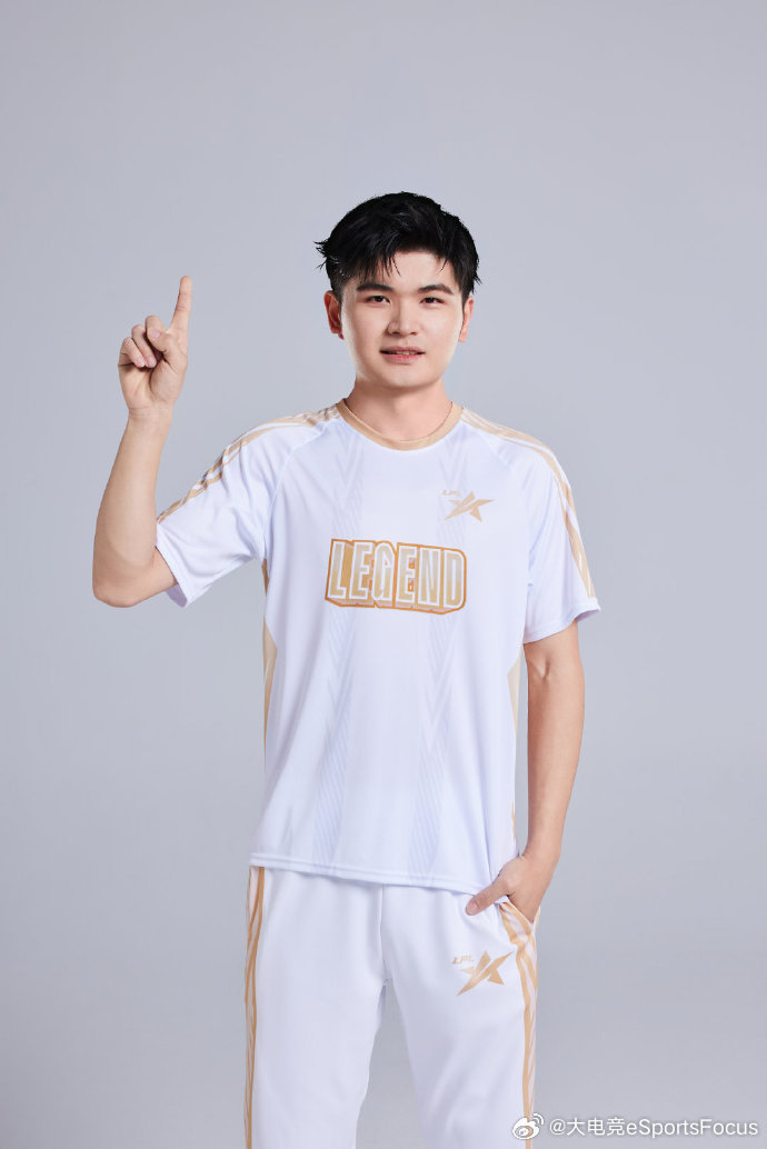 2023LPL全明星周末传奇队定妆照 传奇赛Team B