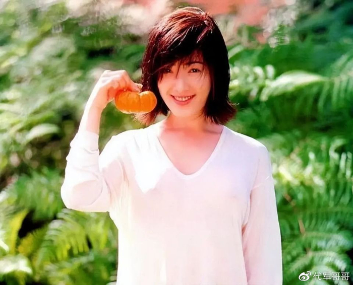 “最美潘金莲”杨思敏：19岁一炮而红，33岁后却沦落到卖拉面|杨思敏|潘金莲|麻美_新浪新闻