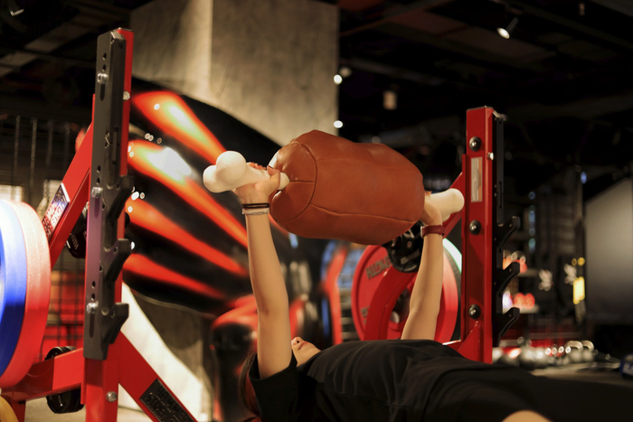 东京涩谷海贼王主题健身房ONE PIECE FITNESS……