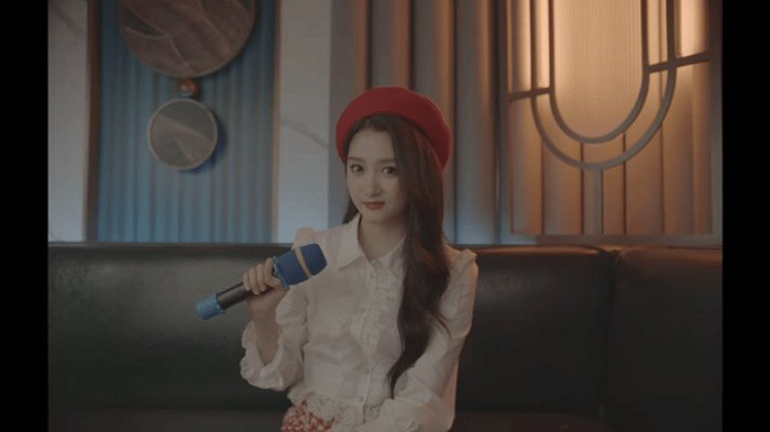 哇塞好真实啊，关晓彤和长辈聚餐的场面就是在演我和爸妈聚会…… 财经头条 新浪财经