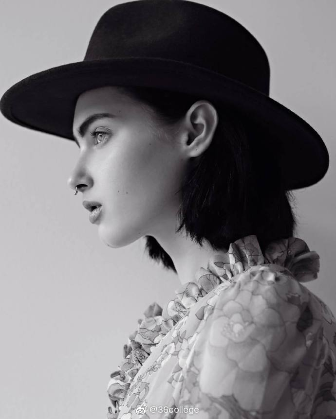 又清冷又媚的美少女 ins:ashrosedaniels