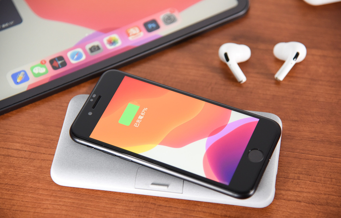 缓解iPhone12电池容量小焦虑 南卡无线充电宝POW2体验__财经头条__新浪财经