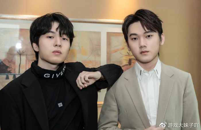 Rookie直言JKL是队霸，自己离开基地，回来发现东西被他拿光了