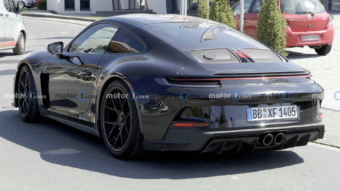 永不过时的经典！保时捷全新911ST路试谍照曝光，有望6月8日首发