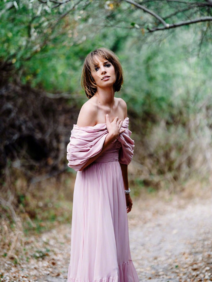 玛雅·霍克（Maya Hawke）登上 Flaunt Magazine 2020封面