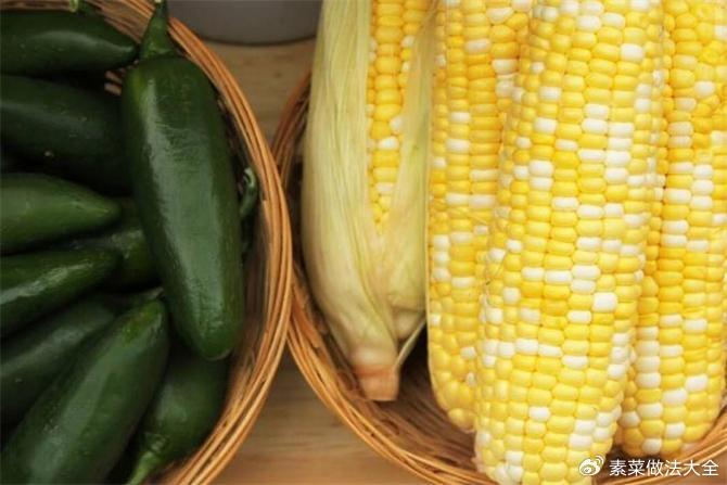 新鲜玉米可以直接冷冻吗？保存玉米先冻还是先煮？用对方法才新鲜|口感|冰箱|变差|答案|玉米粒_新浪新闻