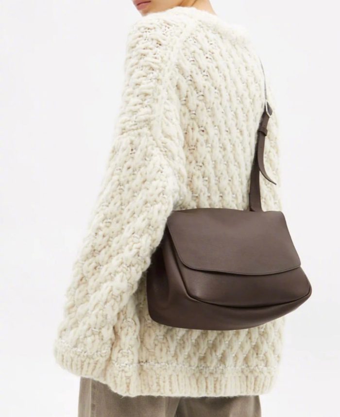 极简又兼具质感的The Row 包包……