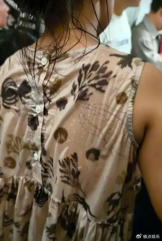 大反转！官方再次通报：K1373温度仅31°，未到破窗程度，网友炸锅__财经头条__新浪财经