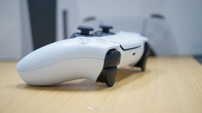 PS5实机开箱组图，附PS12345不完全合影__财经头条__新浪财经