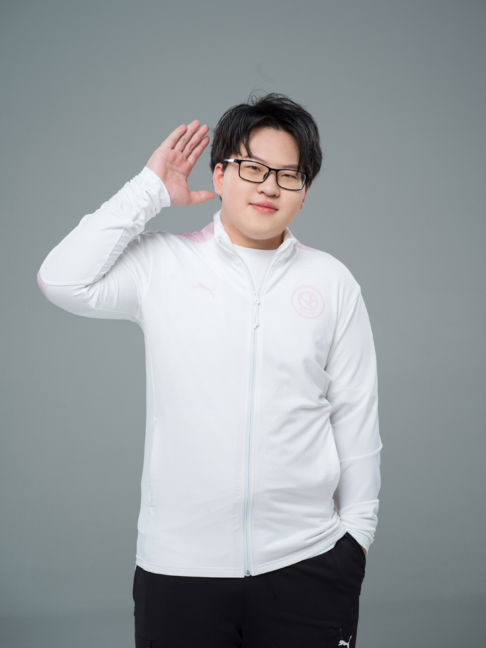 厦门VG定妆照来啦～ “无畏无惧，敢战敢为”夏季赛加油