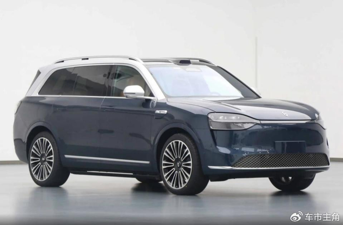 零跑杀进全尺寸SUV领域！高端D19迎首发，矛头直指问界M9、理想L9__财经头条__新浪财经