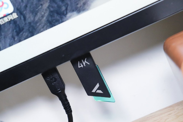 4K无线接收器+无线充电模块，游戏体验拉满，雷柏VT9无线鼠标体验__财经头条__新浪财经