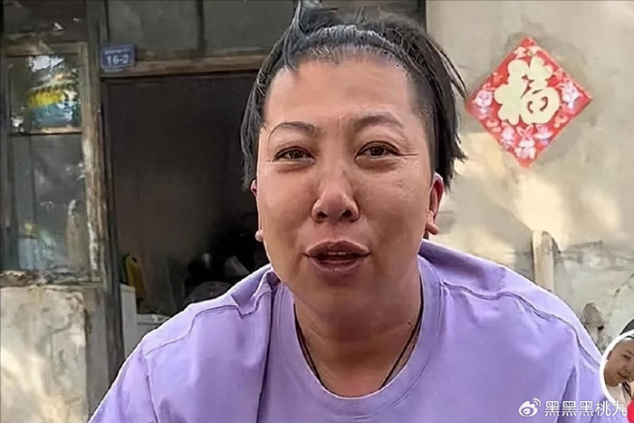 东北雨姐早期照片被曝，魔鬼身材，长相清纯，网友直呼：好美|直播|粉丝|粉条|主播|风波_新浪新闻