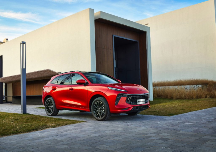 这款SUV名字带EVO，主打性能范儿，10.39万起，一看就不好惹