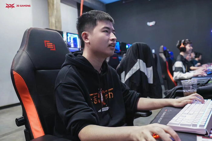 JDG分享训练返图：进入状态，磨炼意志，厚积薄发！__财经头条