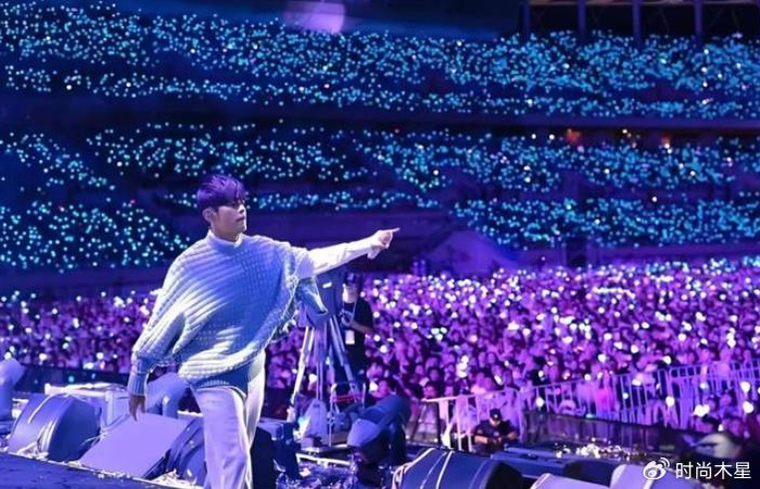 周杰伦，嘉年华世界巡回演唱会三亚站，官宣于3月28日至30日连开三场|周杰伦|演唱会|嘉年华_新浪新闻