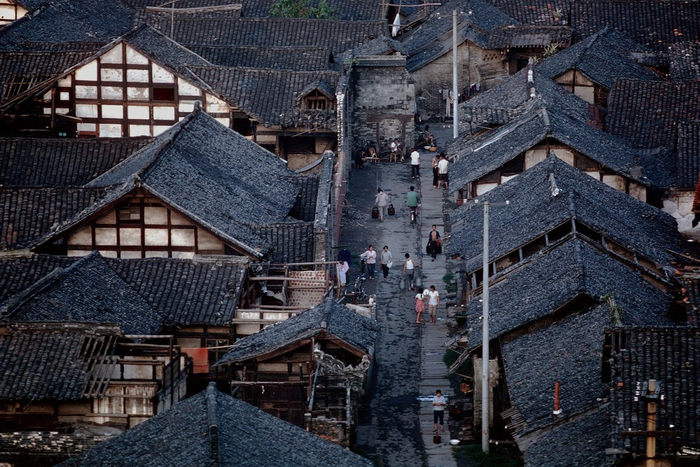 1981年，成都盛夏的午后。Photo by Bill Hocker