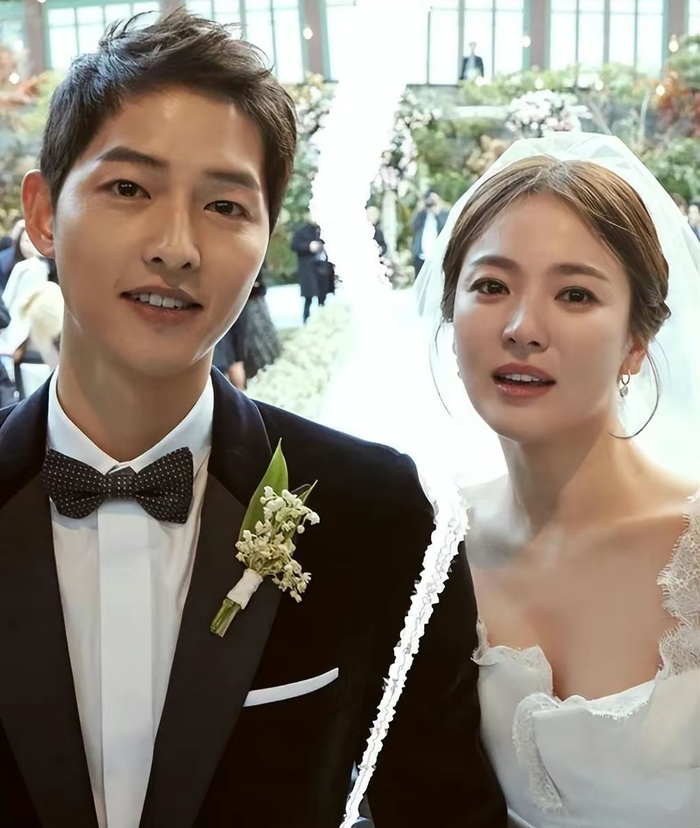 宋仲基婚后忙造人！妻子生子一年后又怀二胎，而前妻宋慧乔仍单身|宋仲基|凯蒂|宋慧乔_新浪新闻