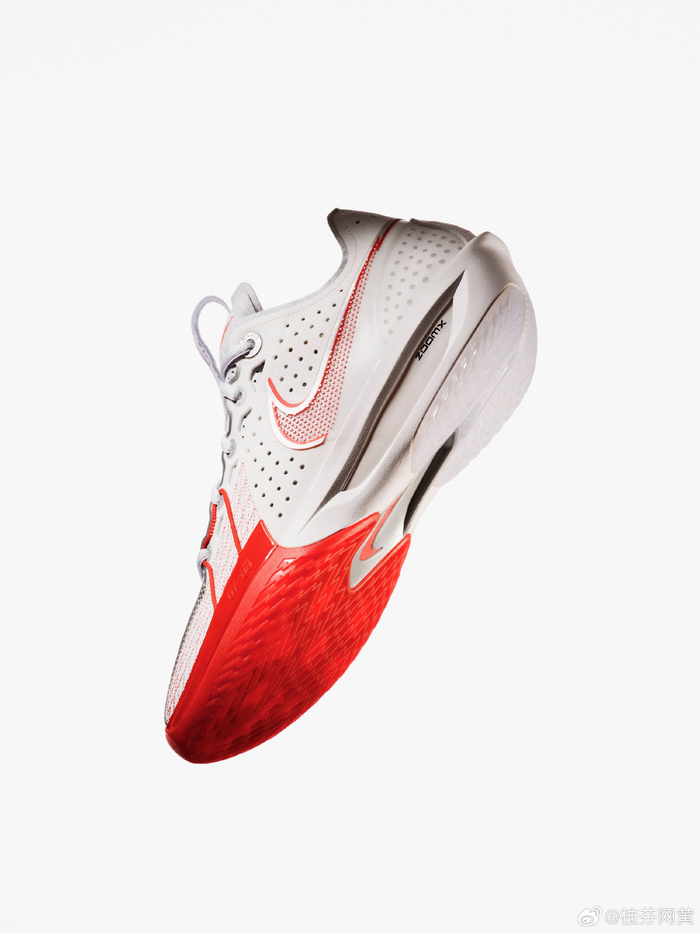 今天Nike正式发布了G.T. Cut 3，发一组官图吧，2024年一季度发售