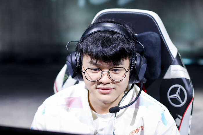 BLG官宣夏季赛大名单：维持MSI阵容，新增AD位替补|替补|春季赛|选手_新浪新闻