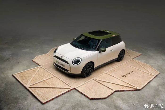 MINI PAUL SMITH设计师款，无需限量的独特MINI