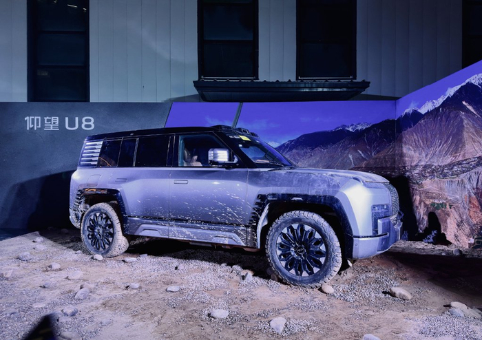 电动时代巅峰之作！仰望U8的价值不止于车