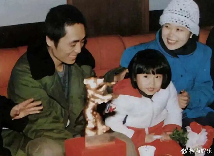 肖华：和张艺谋离婚34年，他功成名就家庭和睦，她过得如何？