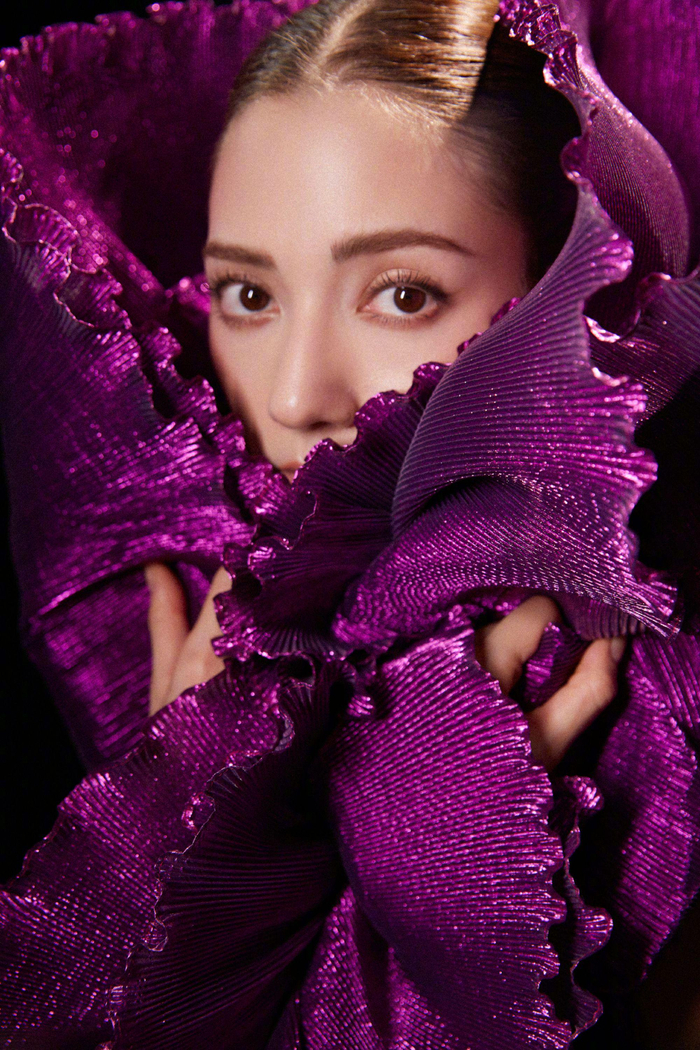 真的被@娜然Naran 昨晚走秀的视频飒到……__财经头条