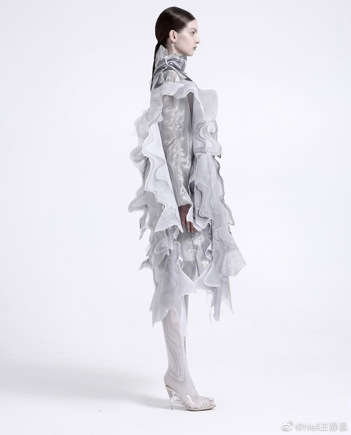 一位从帕森斯设计学院毕业的中国设计师Yushi__财经头条