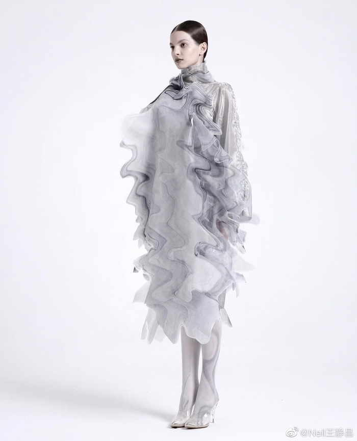 一位从帕森斯设计学院毕业的中国设计师Yushi__财经头条