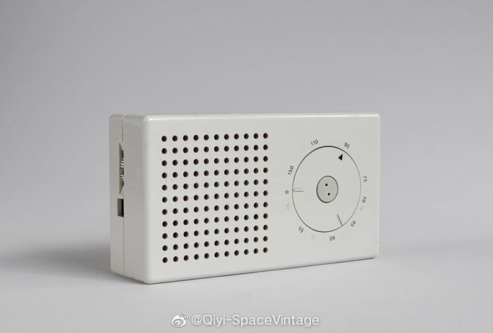 Braun T3便携收音机 Dieter Rams 与HfG Ulm共同设计的重量级作品 罕