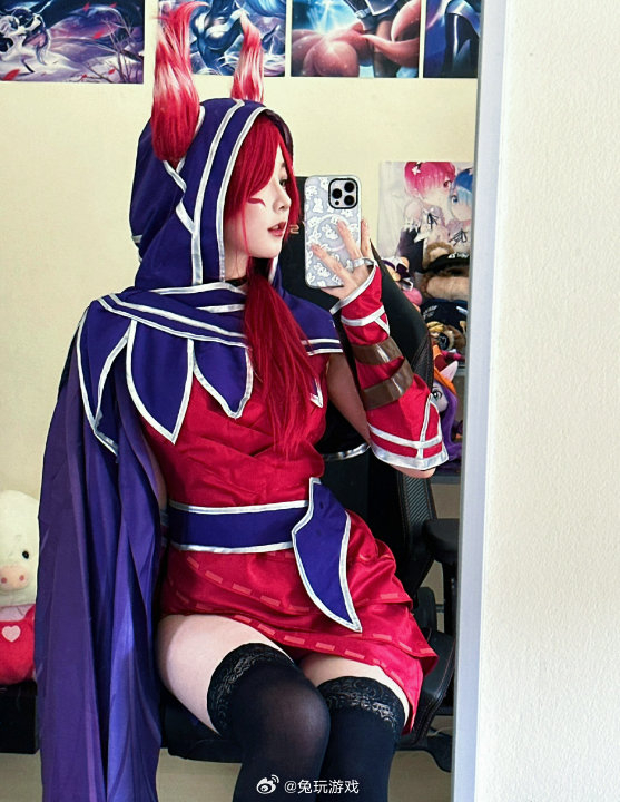 前LPL英文流解说@解说Kitty COS霞，是你的“梦中情霞”吗？