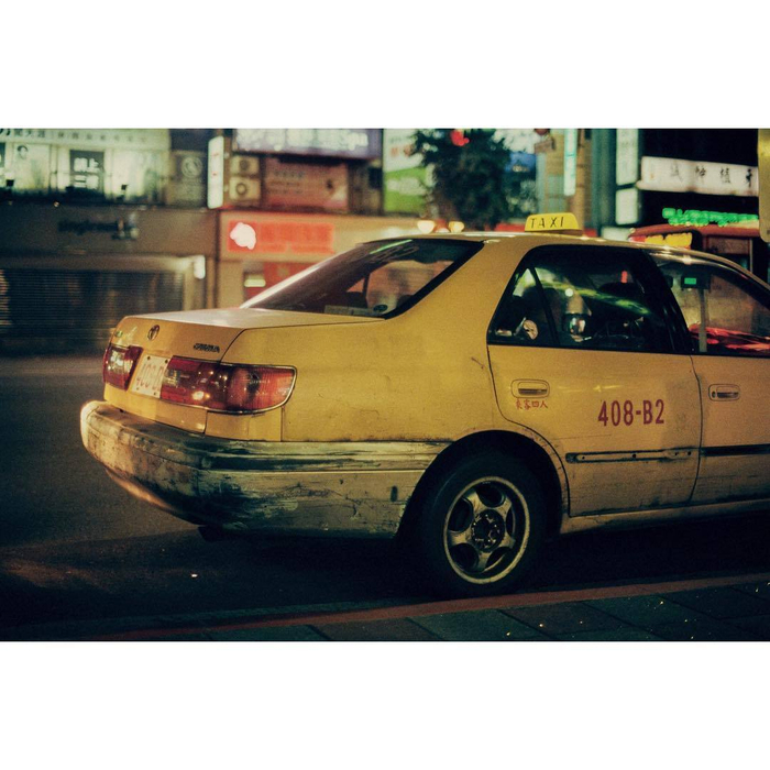 霓虹夜 Patrick Clelland__财经头条